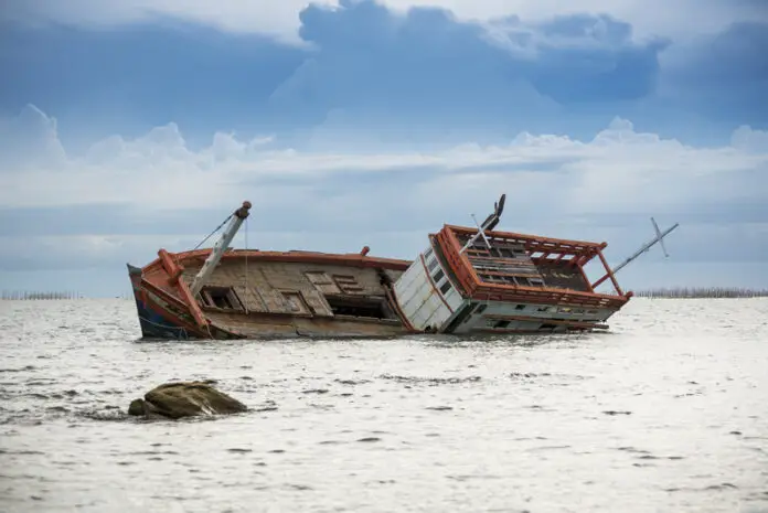 Boat Sinks: 15 Children Dead, Several Rescued | Headline Reporter