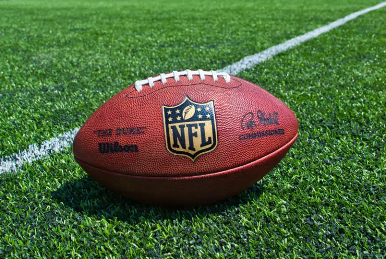 Beloved Football Star Dead at 41 | Headline Reporter